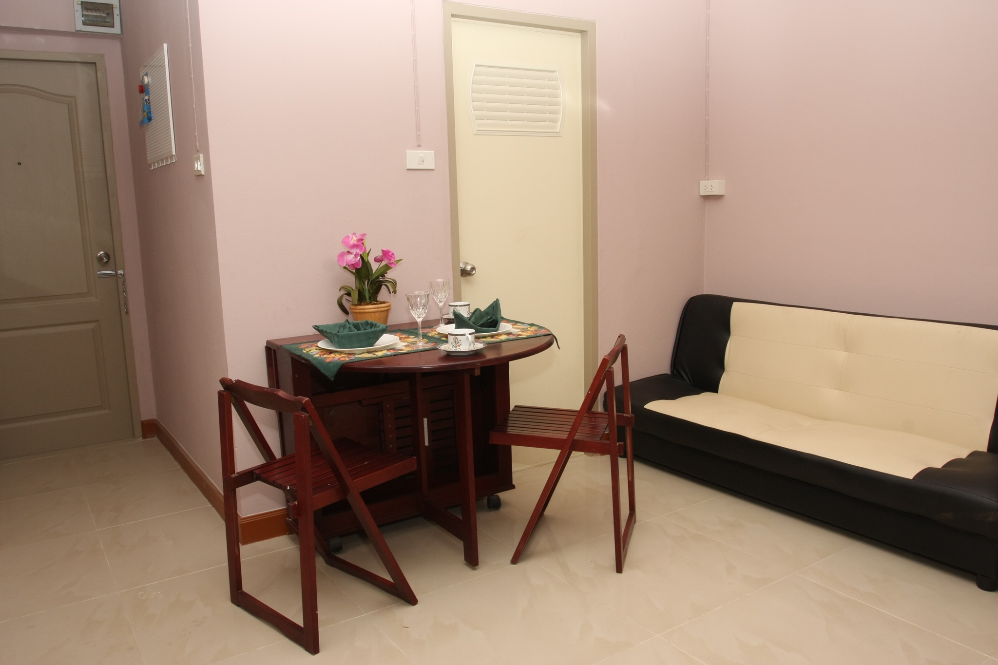 Deluxe | PR Place Hotel and Apartment